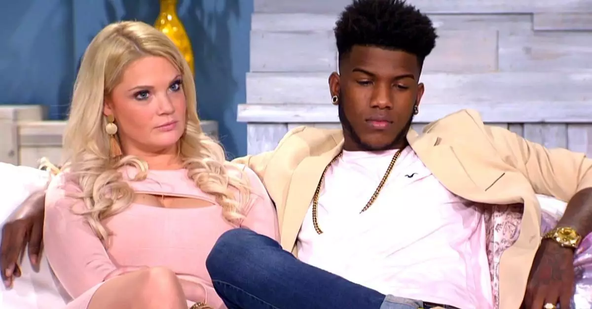 90 Day Fiance's Ashley & Jay: 20 Bagay Petèt ansyen koup la pa ka kenbe sou DL la 10254_2