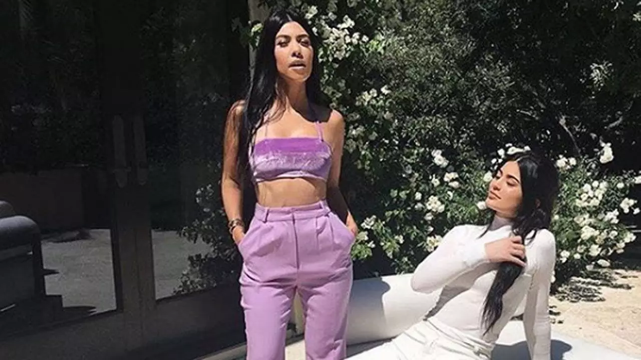 15 maniere waarop die Kardashians en die Jenners die beste BFF's sou wees 11163_7