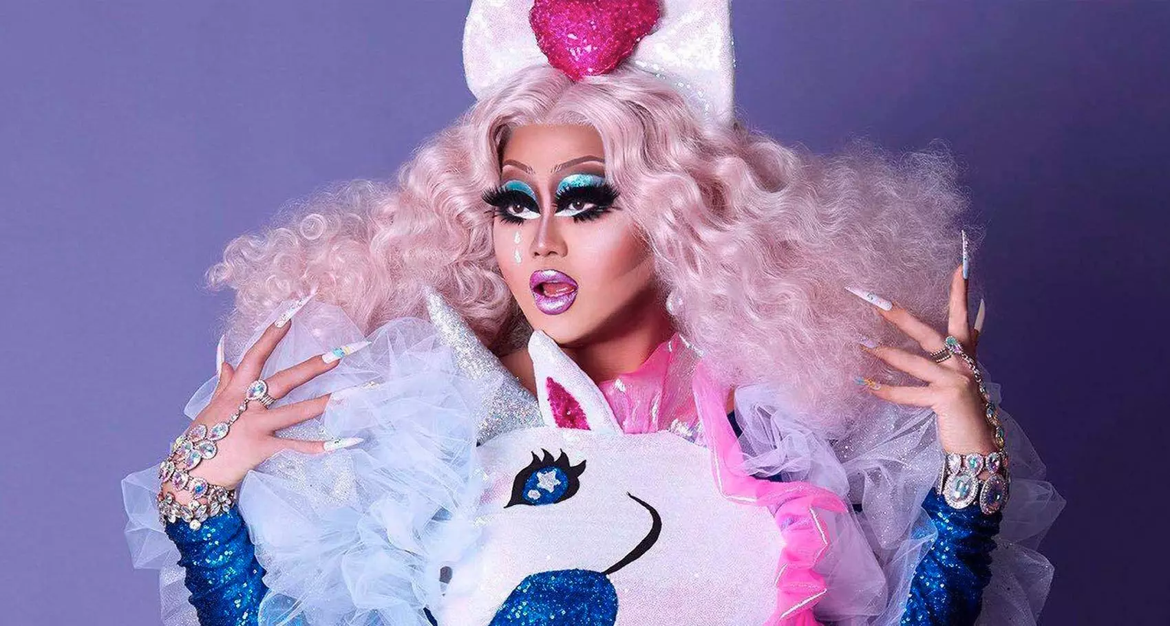 'RuPaul's Drag Race' ના ભૂતપૂર્વ સ્ટાર્સ દર્શાવતી એક લશ ઝુંબેશ હવે છે 11358_0