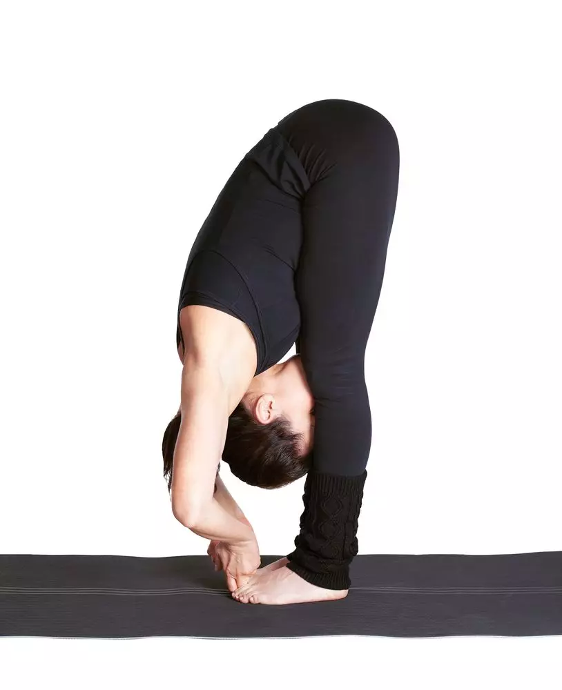 15 Yoga Poses Kanggo Ngeculake Hamstrings Nyenyet Panjenengan 11877_4