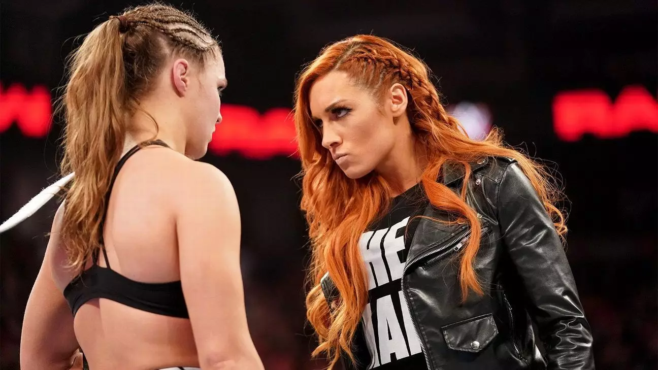 Izithombe ezingama-20 zika-Becky Lynch Ezizokwenza i-Bayley Iluhlaza Ngomona 12008_17