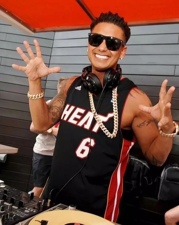 15 Reyalite sou pi popilè 'Jersey Shore' Stud la, DJ Pauly D 14457_12