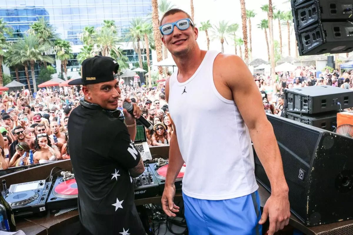 Məşhur 'Jersey Shore' Stud haqqında 15 Fakt, DJ Pauly D 14457_9