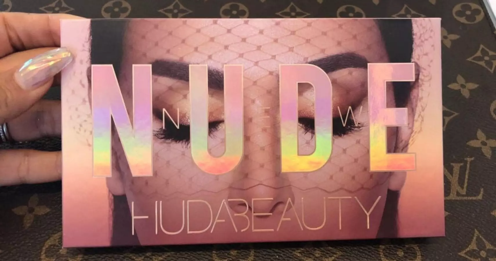 Huda Beauty har nettopp droppet sin nyeste palett med nakenbilder 1519_0