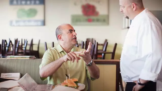 15 tekenen dat je stiekem met een narcist aan het daten bent 16083_10