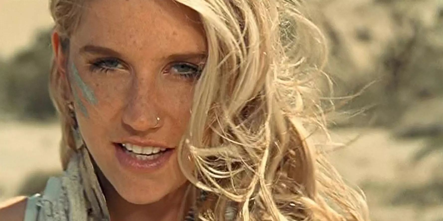 Kesha 10 enimvaadatud muusikavideot YouTube'is (ja nende vaatamiste arv) 2553_10