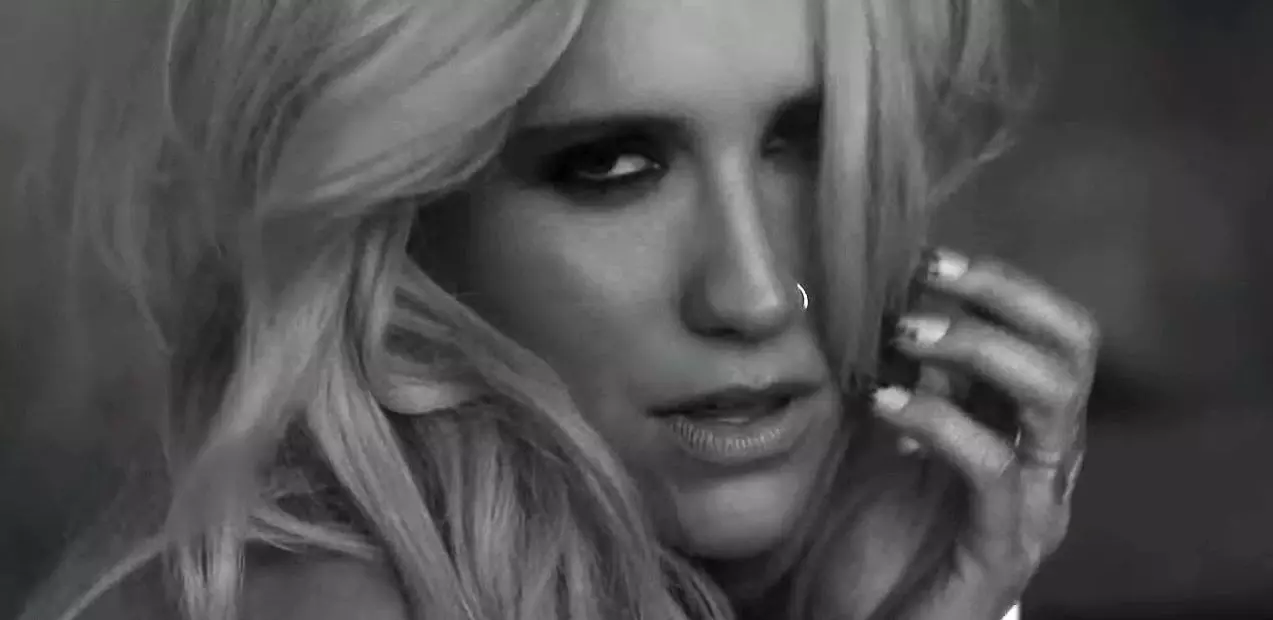 Kesha 10 enimvaadatud muusikavideot YouTube'is (ja nende vaatamiste arv) 2553_11