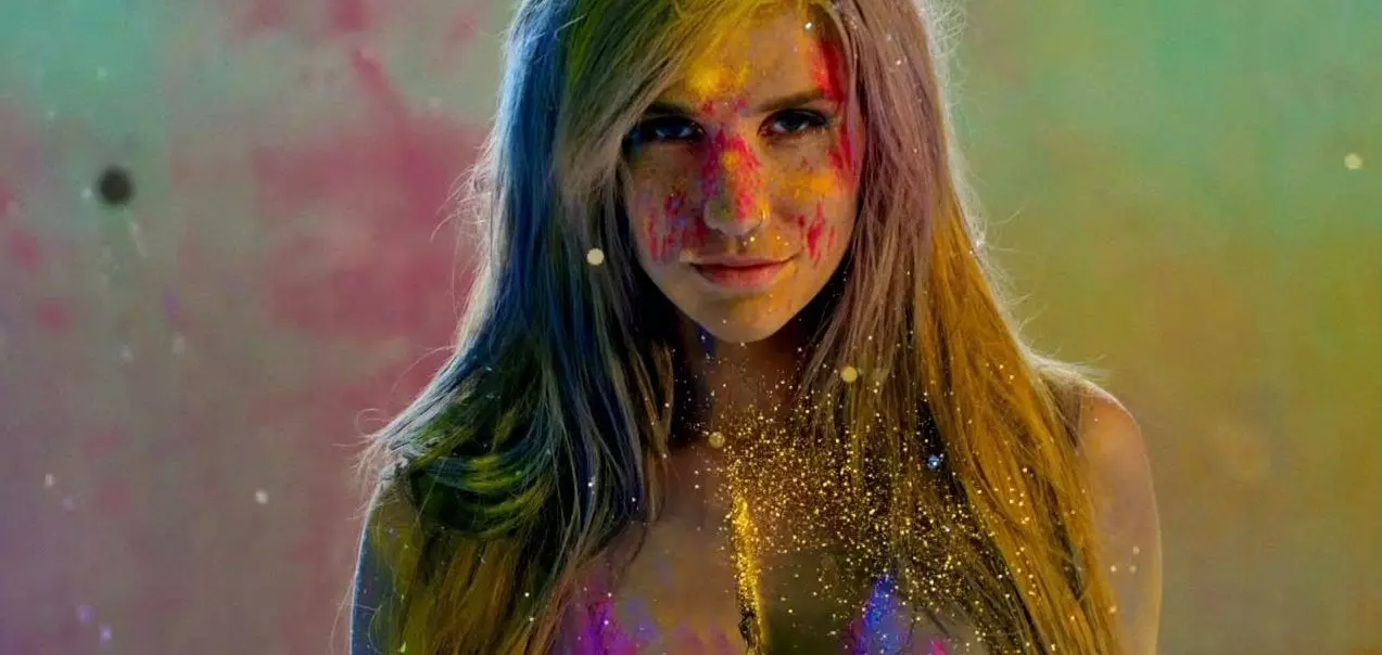 Kesha 10 enimvaadatud muusikavideot YouTube'is (ja nende vaatamiste arv) 2553_9