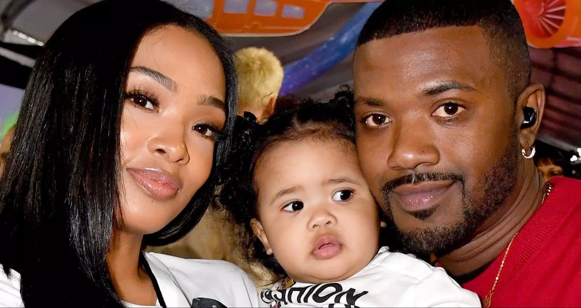 Ray J nega alegações de que deixou sua filha e esposa grávida presas