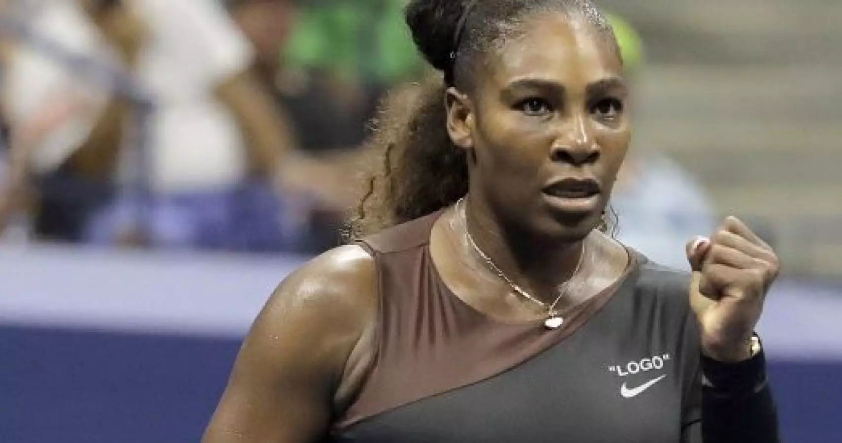 GQ Mendarat di Air Panas Untuk Menamakan Serena Williams 