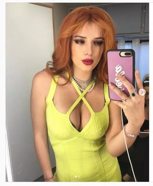 Awọn nkan 10 Awọn onijakidijagan Kọ Nipa Bella Thorne Lati Awọn fọto Instagram Rẹ 5020_3