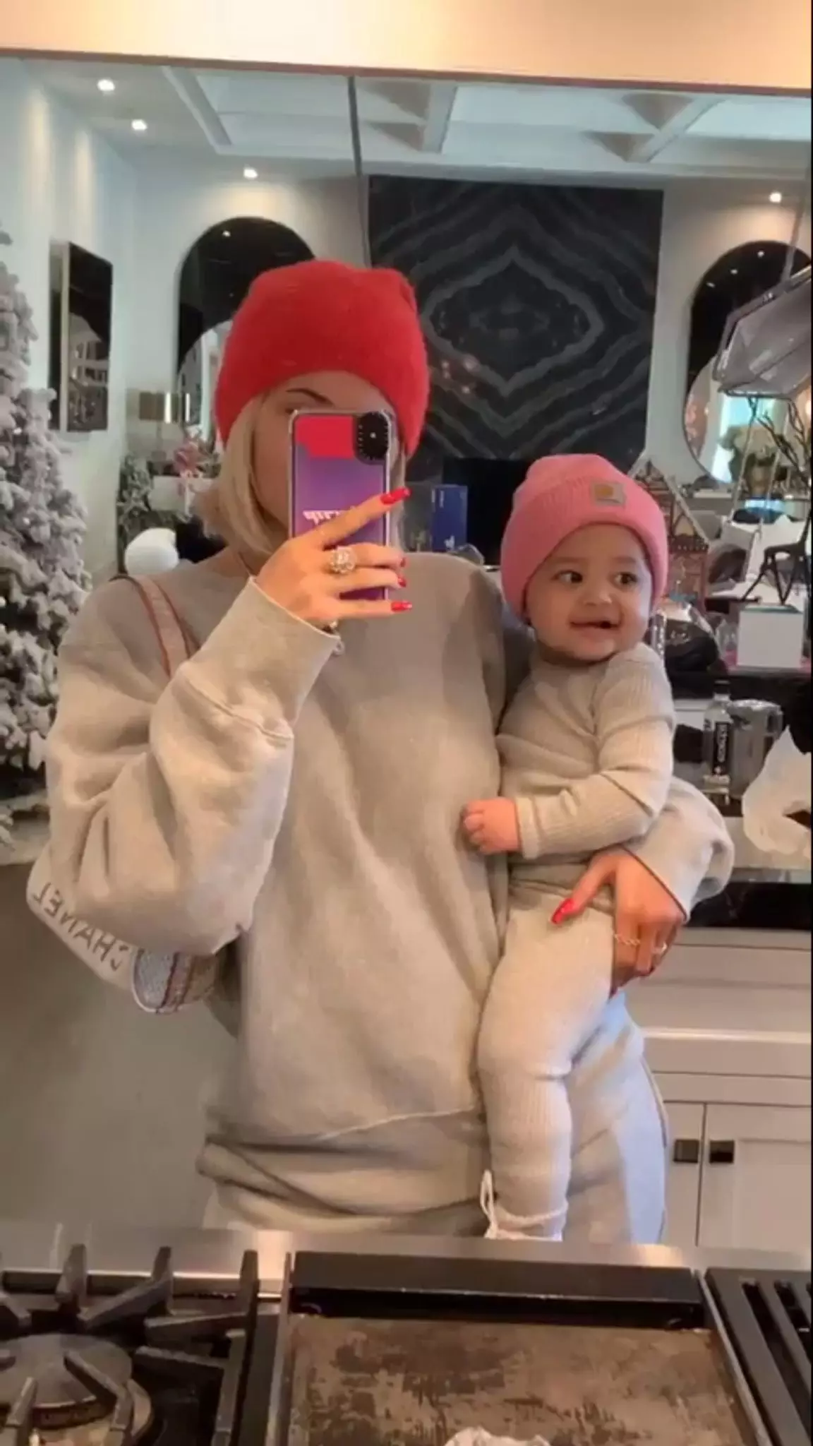 10 ຮູບຂອງ Kylie Jenner ກ່ອນ Stormi (10 ນັບຕັ້ງແຕ່) 5358_10