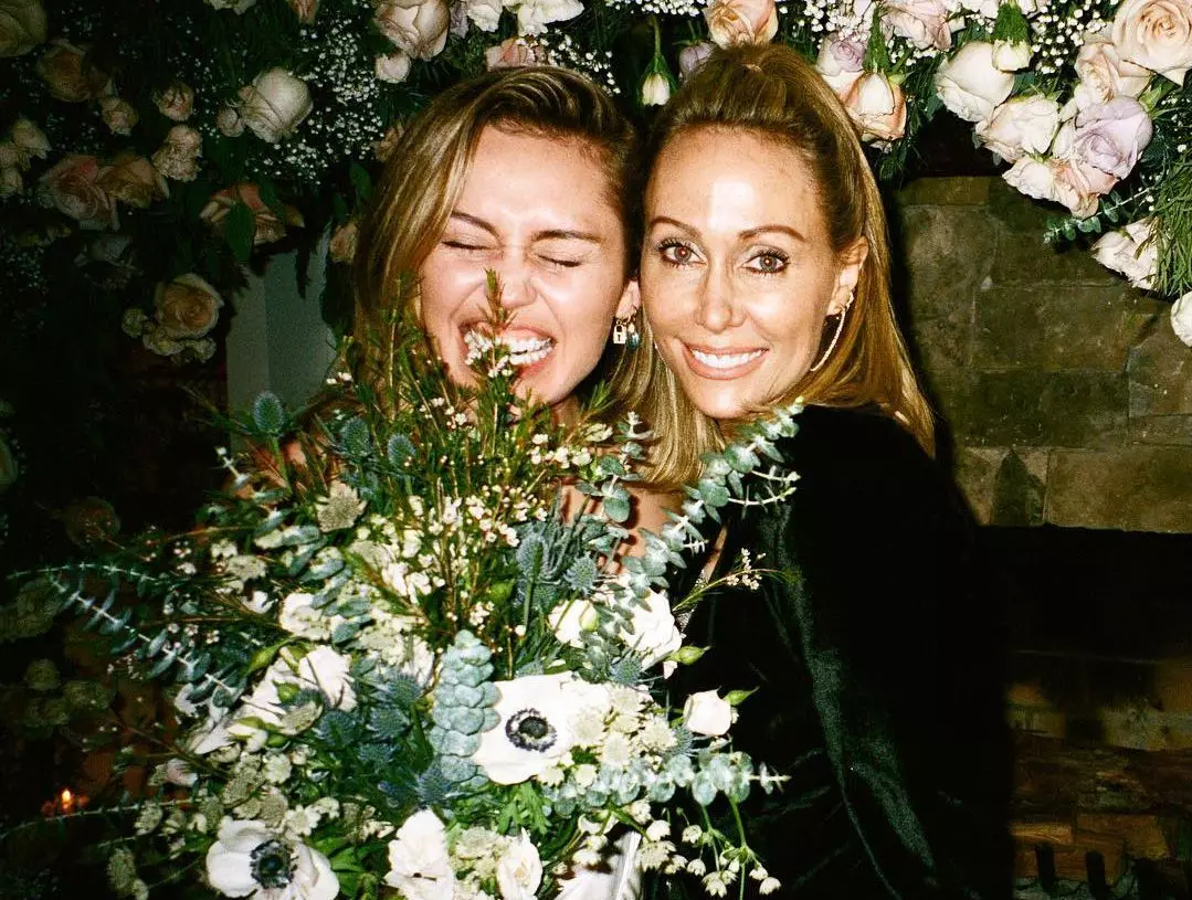 10 Postingan Miley Cyrus Yang Membuat Kami Mencintainya (+ 10 Dia Seharusnya Tidak Memposting) 5639_11