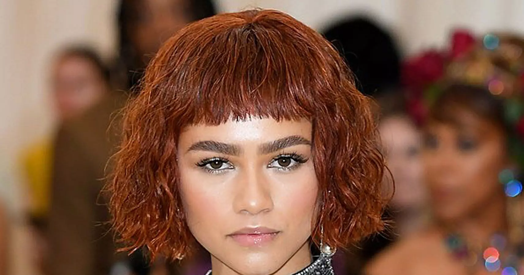 Zendaya Rocks Red Bob Op The Met Gala.com 6029_3