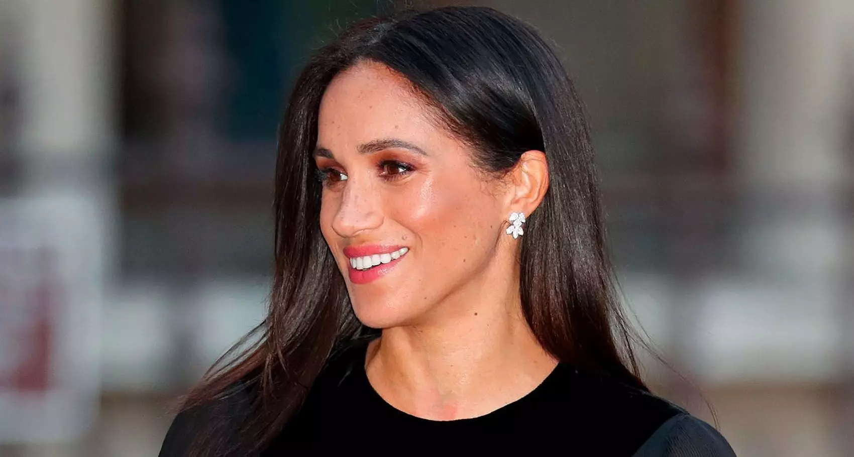 Meghan Markle Awstraliýa syýahatyny doly görnüşli yubkada tamamlaýar 6487_0