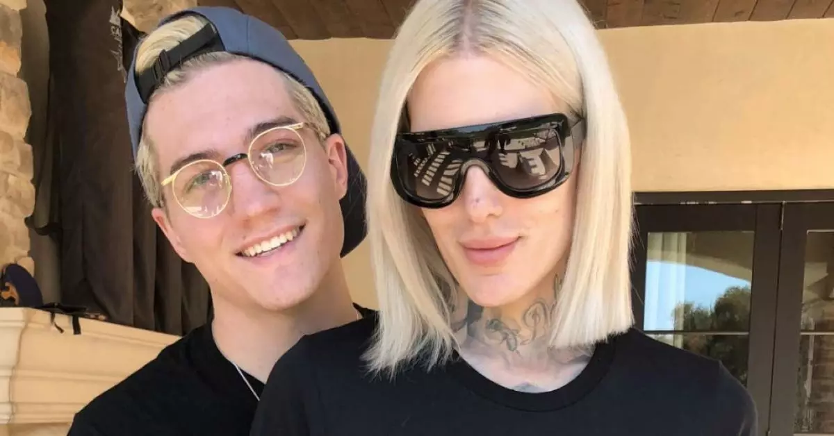 22 Peth i'w Gwybod Am Gariad Jeffree Star, Nathan Schwandt 7422_2