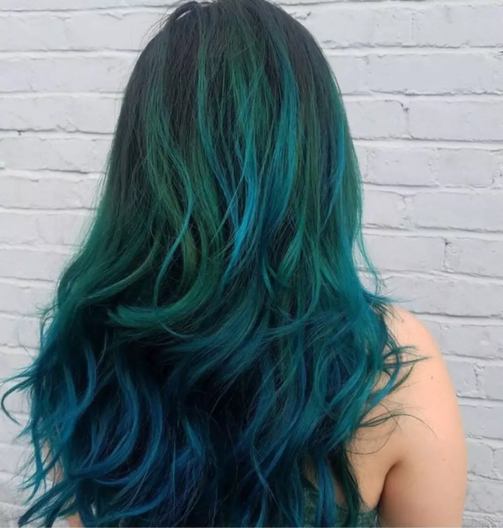 La couleur de cheveux qui l'attire le plus, d'après son signe astro 7490_20