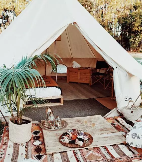 Isinyathelo It Up: Izindlela ezingu-20 Zokukhuphula I-Camping Ukuze I-Glamping 7868_12