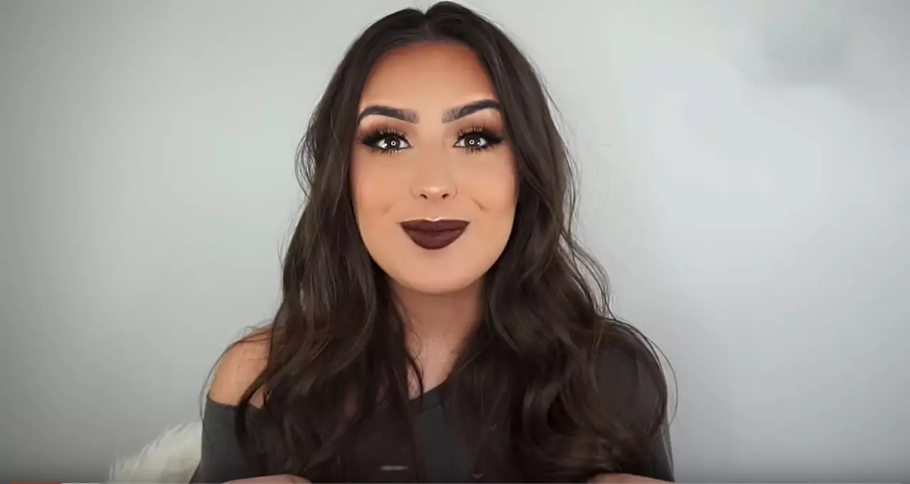 25 tutorial di trucco per trasformarsi in un sosia di Kylie 8130_3