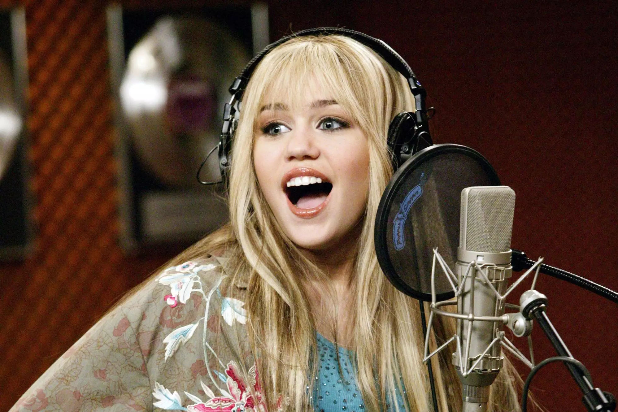 Miley Cyrus: 10 Plej Bonaj Kantoj de Hannah Montana, Rangitaj 862_5